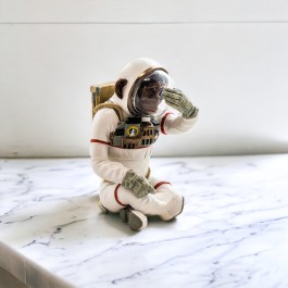 monkey astronaut statue